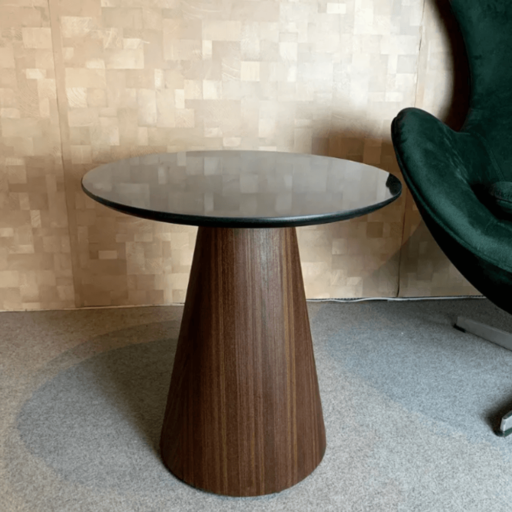 Mesa Cone Lateral Tampo 41 cm Laca Preta Base Imbuia Rajado - artdesign